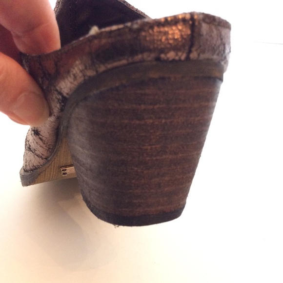 Very Volatile | Shoes | New Very Volatilebronzed Western Mule Clog ...